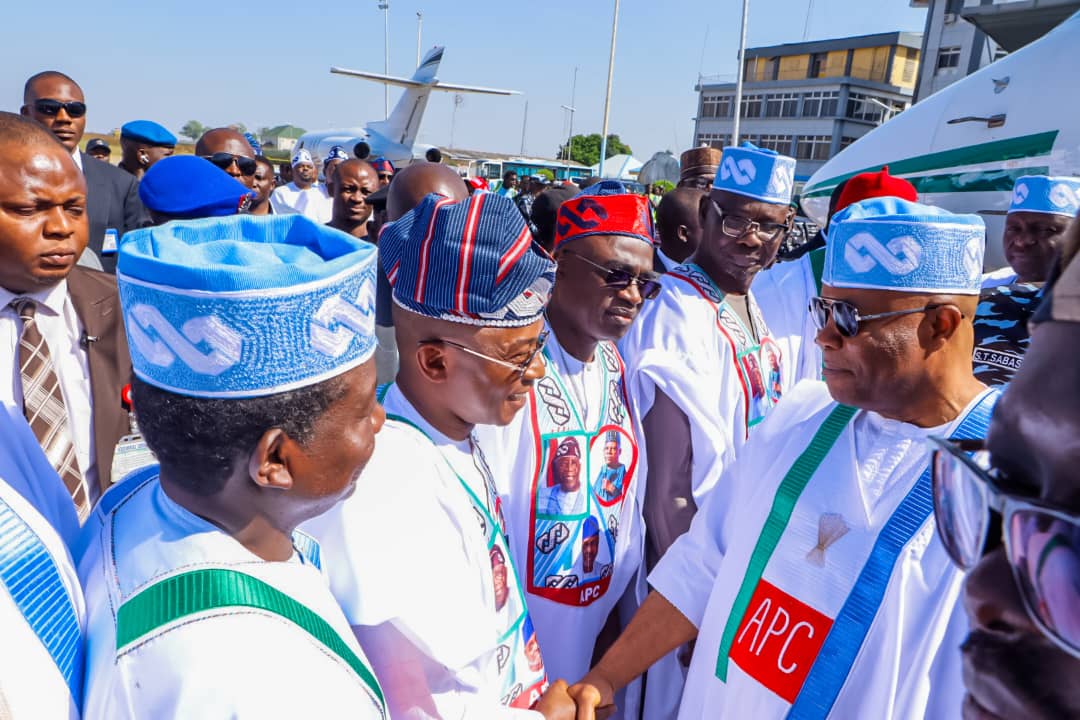 Gov Ododo Hails Mass Defection of Plateau Lawmakers, Opposition Members ...