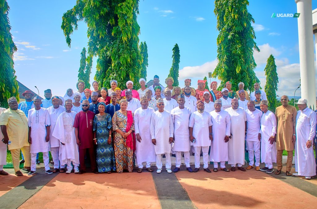 Gov. Ododo Swears in Newly Elected Local Government Chairmen — Kogi State Government